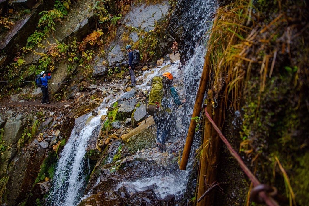 A closed and breathtaking scenery of a precipitous cliff Shimonorouka ...